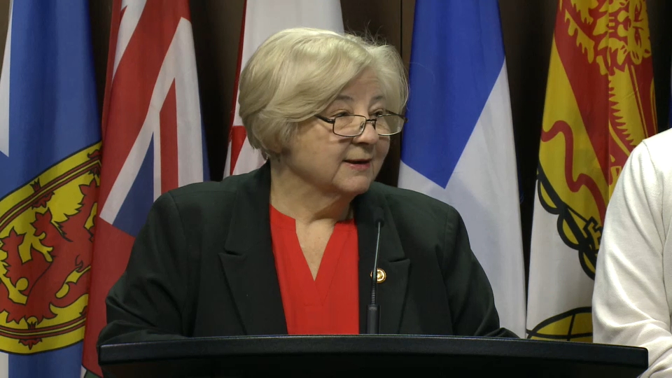 Conférence de presse du chef du Parti communiste du Canada à Ottawa | À ...