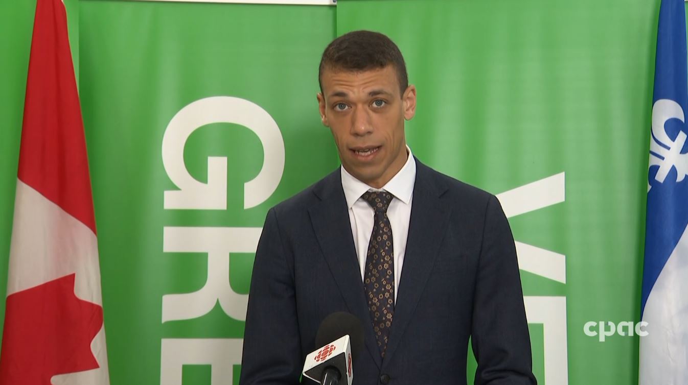 Jonathan Pedneault s'entretient avec des journalistes à Montréal – 14 ...