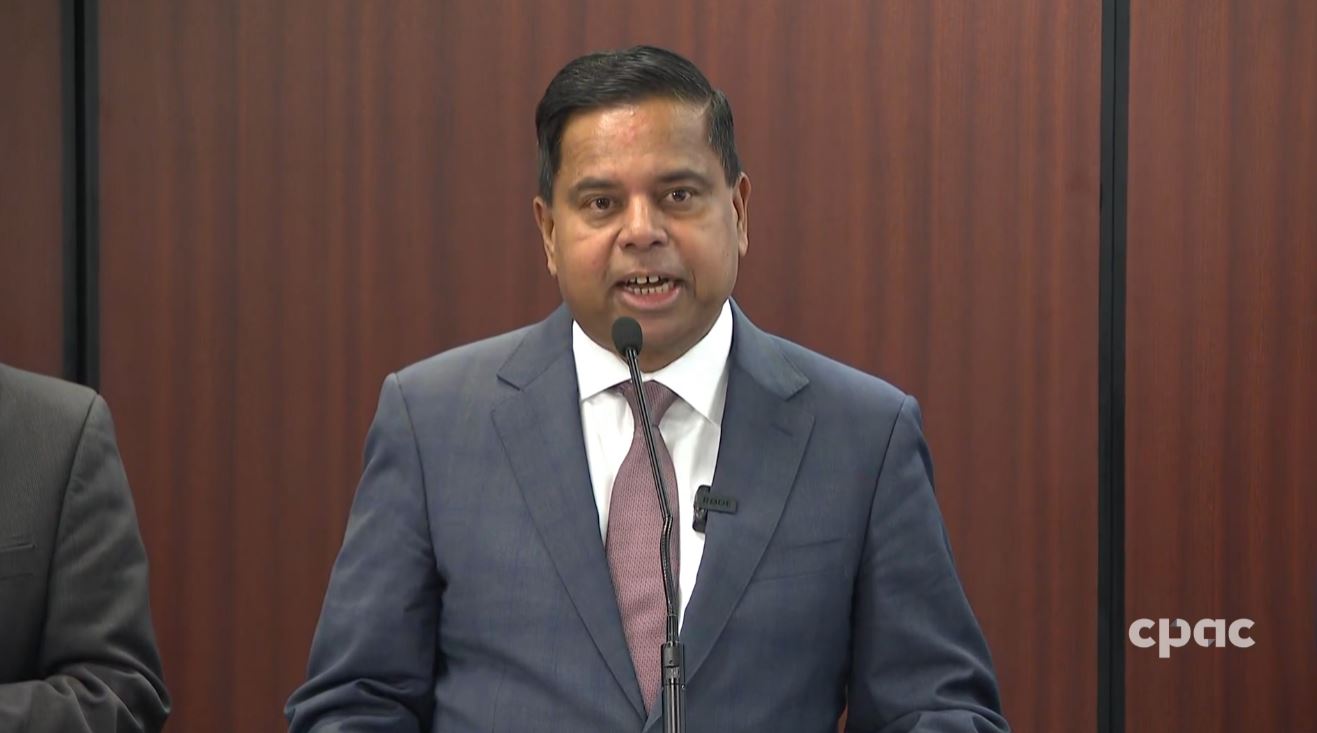 Le ministre Anandasangaree dévoile les détails du programme de rachat d ...